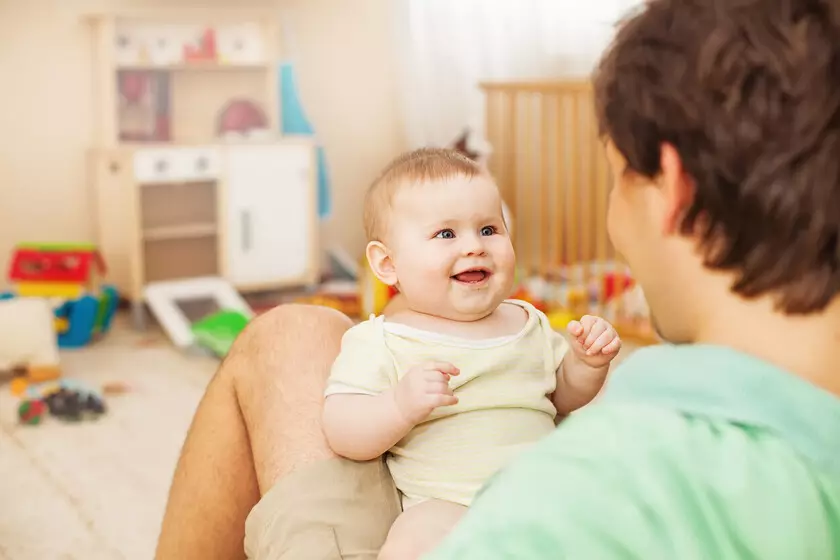 Potrebbero non ricordare i loro primi anni, ma i bambini sono in grado di memorizzare a partire dai tre mesi di età