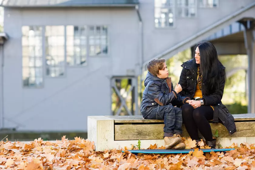 Stare con i bambini o averli intorno rende gli adulti più compassionevoli e generosi