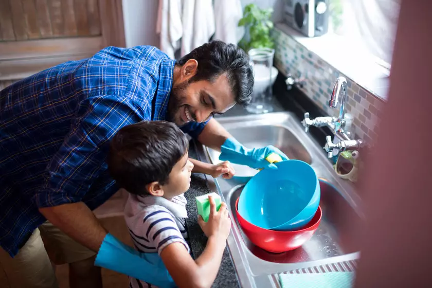 Húswurk dwaan set bern mei libbenslange feardigens