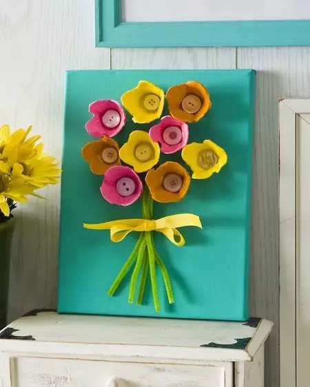 Letsatsi la 'M'e Crafts Egg Carton Flowers
