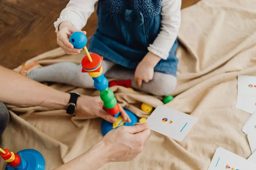 Perkembangan kognitif pada bayi: tahap sensorimotor dari 1 hingga 2 tahun