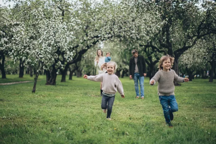 15 frases famosas sobre a infancia que te conectarán co teu fillo interior