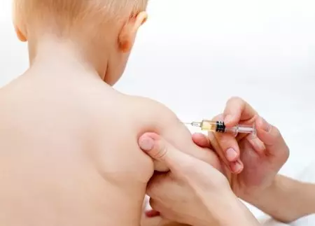 enfant vacciné