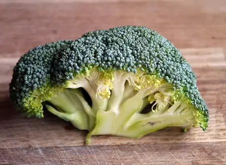 Abincin Broccoli Fresh 47347
