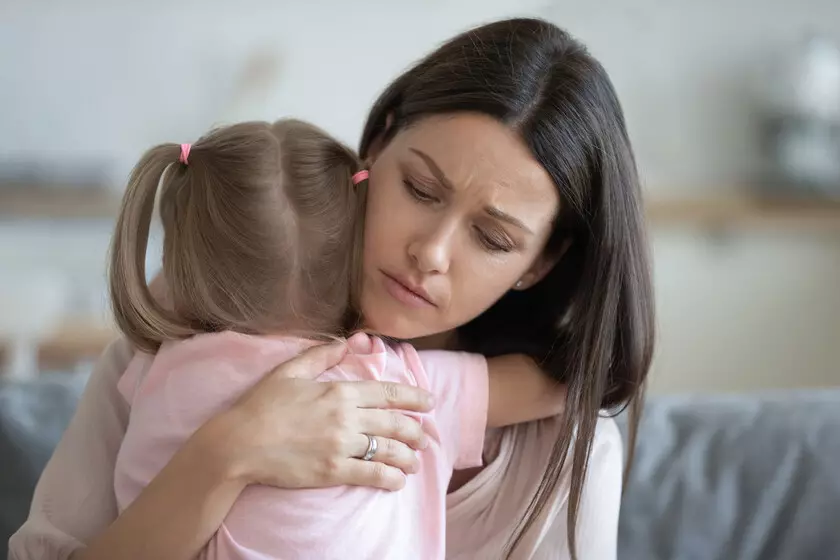 Чому не варто приховувати складні ситуації від дітей: сім ключів, щоб керувати цими моментами та впоратися з ними