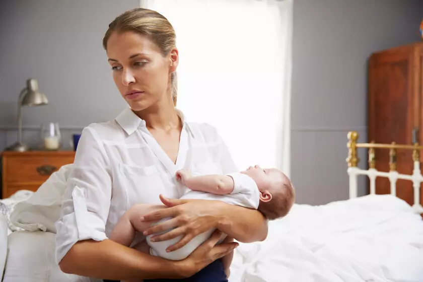 "Psihološki oporavak majke nakon porođaja važan je koliko i fizički", kaže babica Elena Pajuelo