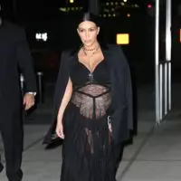Kim Kardashian Deleng Lace