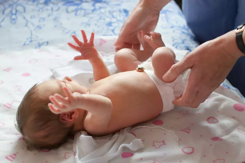 赤ちゃんの小児科医への最初の訪問：何を考慮に入れるか