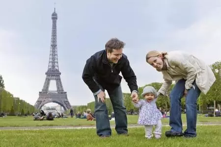 سفر به پاریس با کودکان