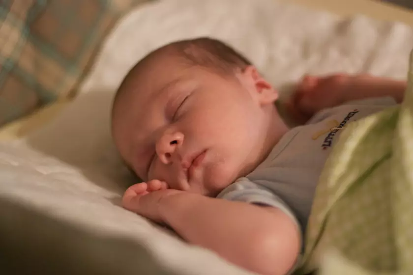 Kada bebe spavaju cijelu noć?