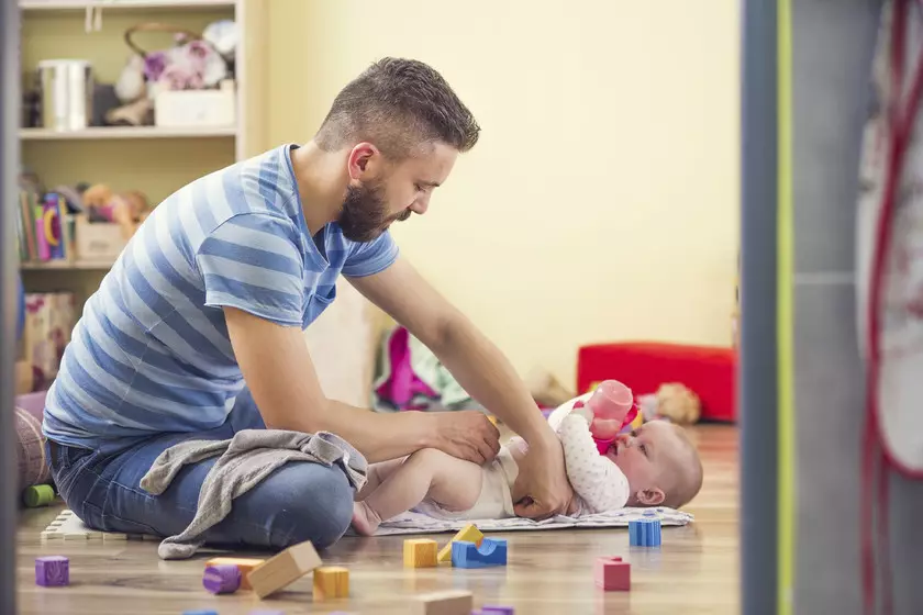 – Opiekujesz się dzieckiem? oraz 19 innych irytujących zwrotów, które rodzice muszą usłyszeć, gdy opiekują się swoimi dziećmi