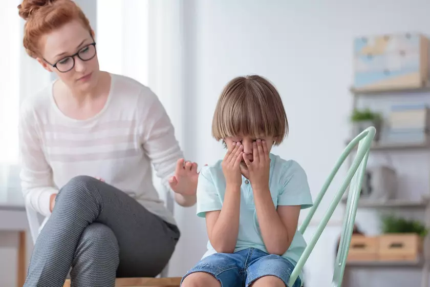 Auch Kinder haben schlechte Tage: verstehen Sie sie und helfen Sie ihnen, damit umzugehen