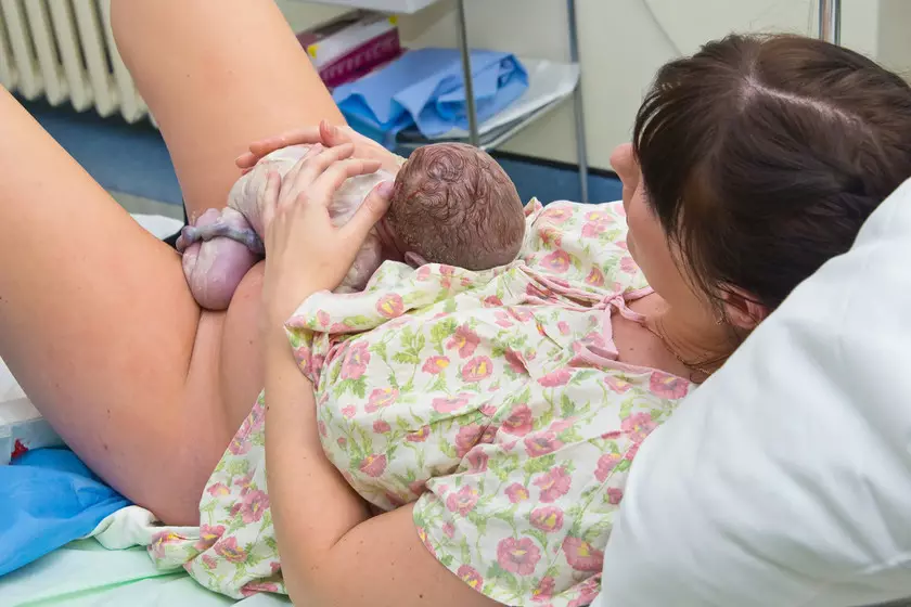 Það er hægt að hafa leggöngufæðingu eftir keisaraskurð (VBAC) með lágmarks áhættu