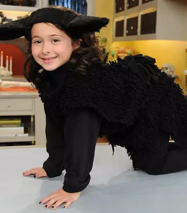 karnival-kostum-kambing hitam buatan sendiri