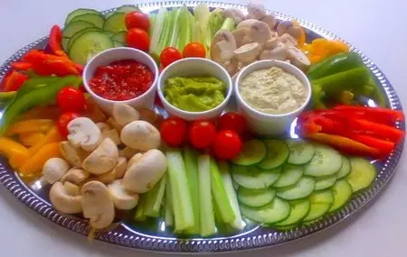 Receitas frescas para crianças: saladas e outros pratos de vegetais crus 26207_1