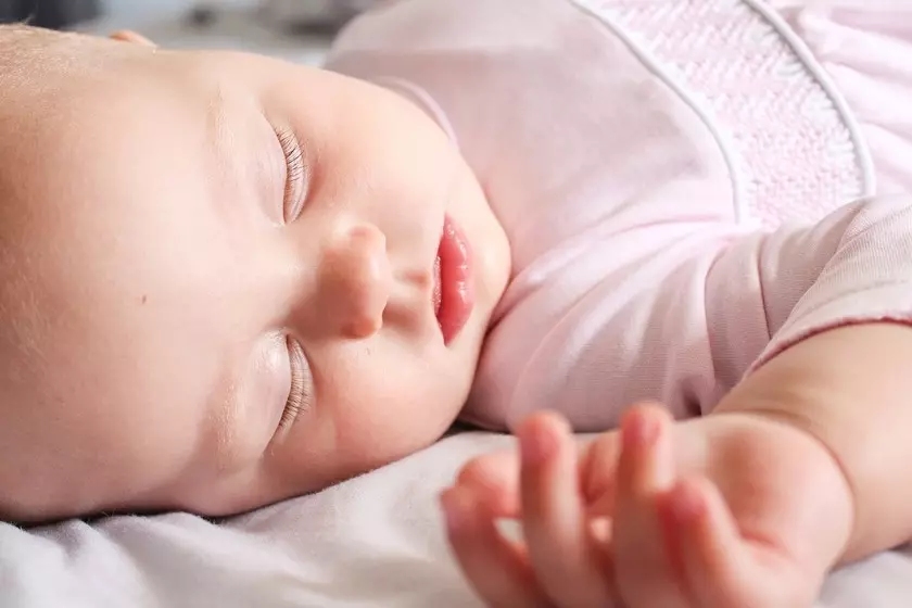 Baby's sleep in summer: how to get a good rest