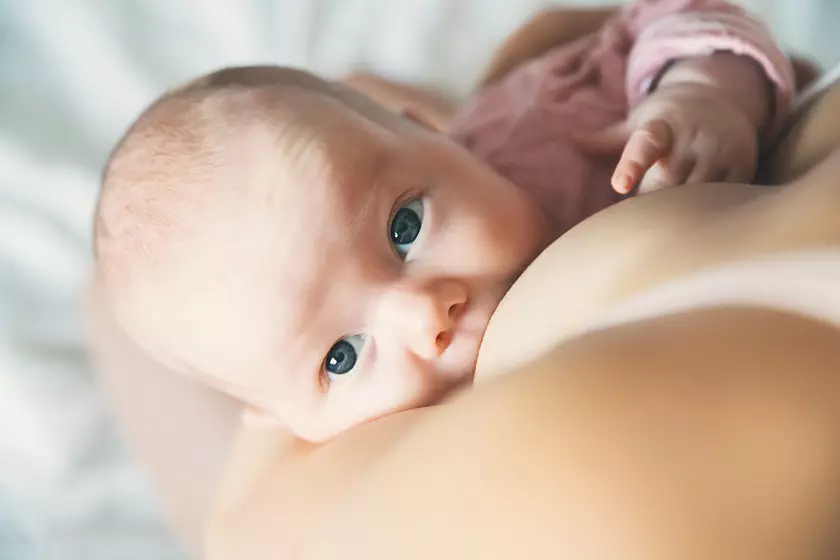 ASI 'Bakteri' selama bulan pertama kehidupan bayi melindunginya dari alergi selama masa bayi