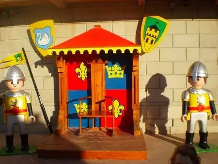Throne Playmobil Fun Park Malta