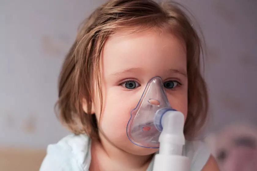 Flu, sip-on, bronchiolitis ug Covid: kung giunsa ang pag-ila sa mga impeksyon sa respiratoryo sa mga bata