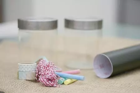 Back to school crafts: mga garapon para mag-imbak ng mga kulay