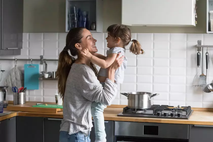 Menjadi ibu menunjukkan ketakutan dan kekhawatiran baru, tetapi putri saya mengajari saya untuk menjadi lebih kuat