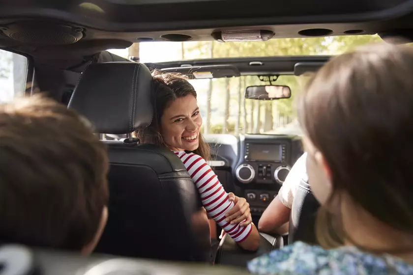 Famyljereizen mei auto en camper meitsje ús lokkiger