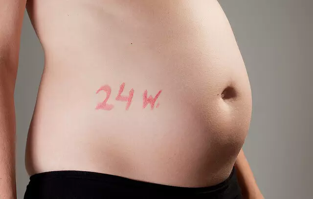 Semaine 24 de grossesse : votre bébé réagit aux stimuli externes