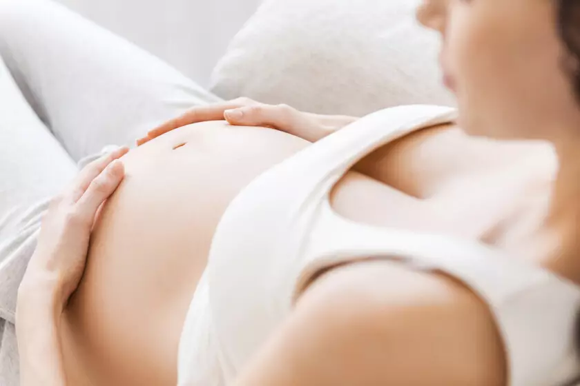 Week 26 fan 'e swangerskip: de poppe leart syn bewegingen te koördinearjen