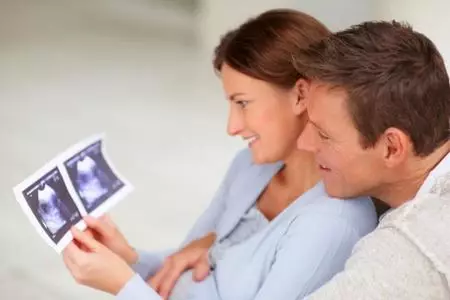 Father and ultrasound