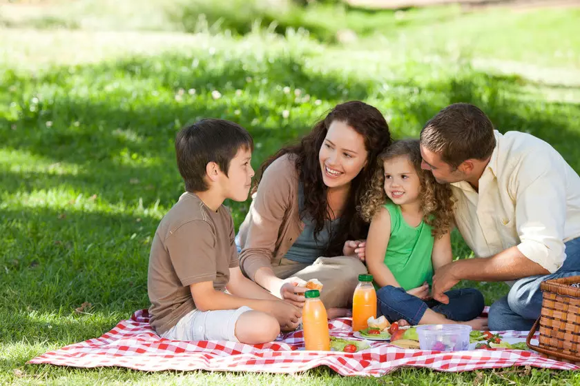 Pieci padomi, kā vasarā izvairīties no saindēšanās ar pārtiku un izbaudīt drošu pikniku