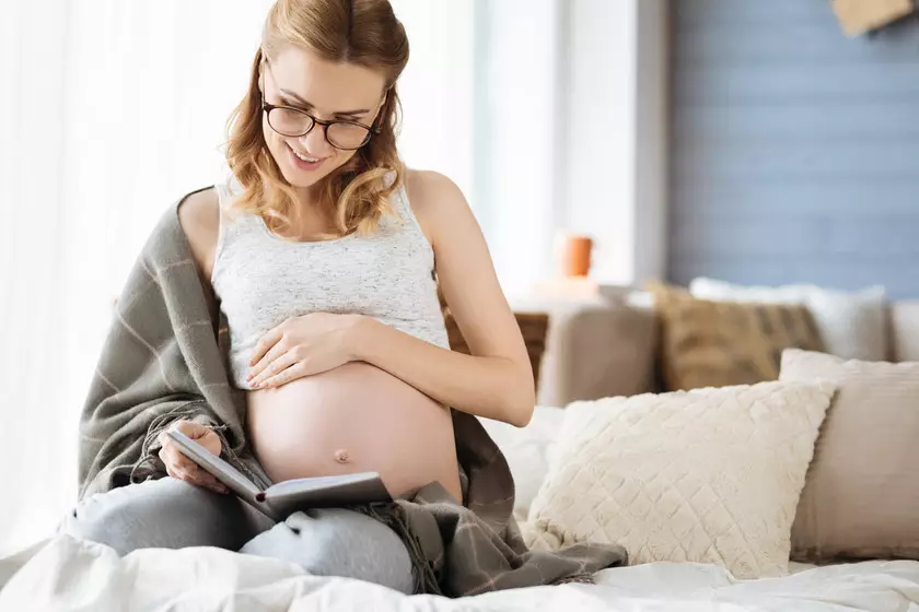 15 bækur um meðgöngu og fæðingu sem við mælum með að þú lesir ef þú átt von á barni