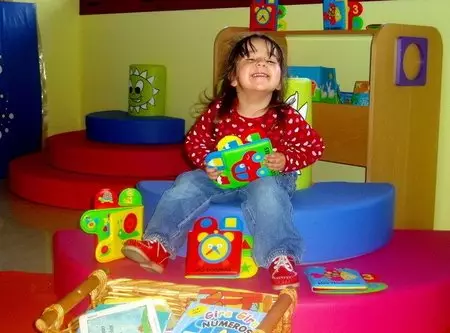 Sua primeira visita à biblioteca infantil: a magia das histórias