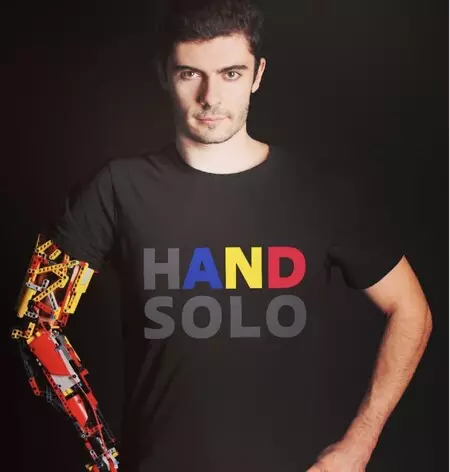 Hand Solo