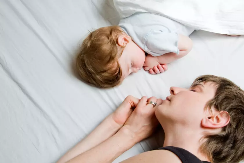 13 gjërat që nuk duhet t'u thoni prindërve që flenë me fëmijët e tyre