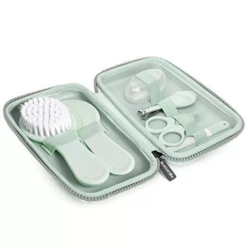 Suavinex 401211 - Borsa Set Manicure per Neonati +0M con Spazzola, Pettine, Spazzolino da Denti, Forbici, Lima, Tagliaunghie, Colore Verde