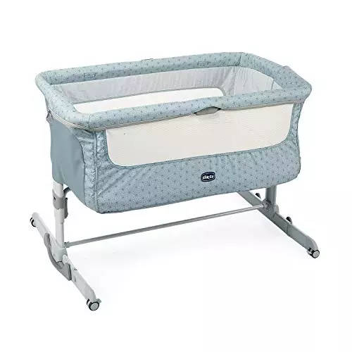 Chicco Next2Me Dream Cot Bed foar Baby mei Matras, Rocking Function, Drop Side, Ferstelbere hichte, Mesh Panel, Wielen en Travel Bag 0-6 moannen, 9 kg - Blau (Sage)