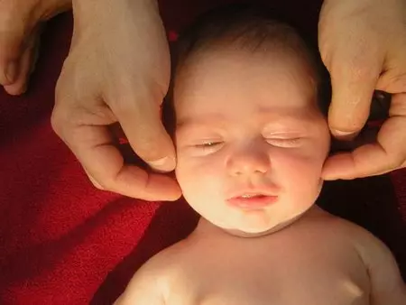 baby-massage.jpg