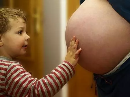 سیتومگالوویروس مادرزادی، چه عواقبی برای نوزاد دارد و چگونه از آن دوری کنیم؟