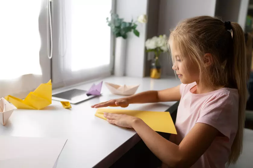 Syv fordeler med å praktisere origami og ni figurer med barn å gjøre