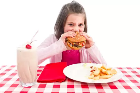 Att äta förvärras när barnen blir äldre, visar studien