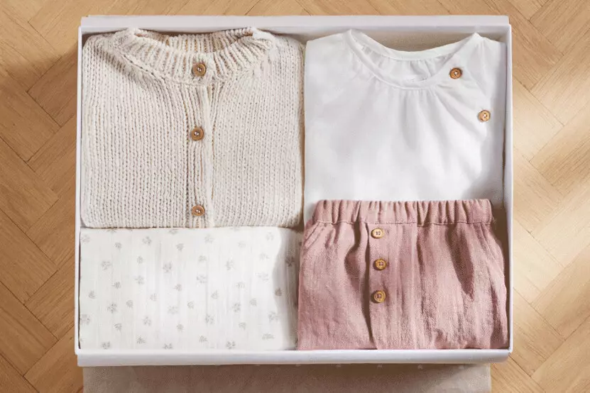 How to store clothes and keep them in good condition for a future baby