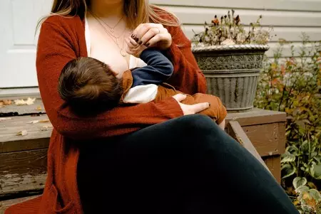 Breastfeeding Yn it iepenbier