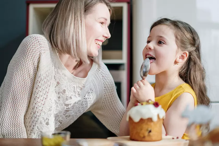 Sete receitas de bolos e cupcakes fáceis para surpreender a mãe no Dia das Mães