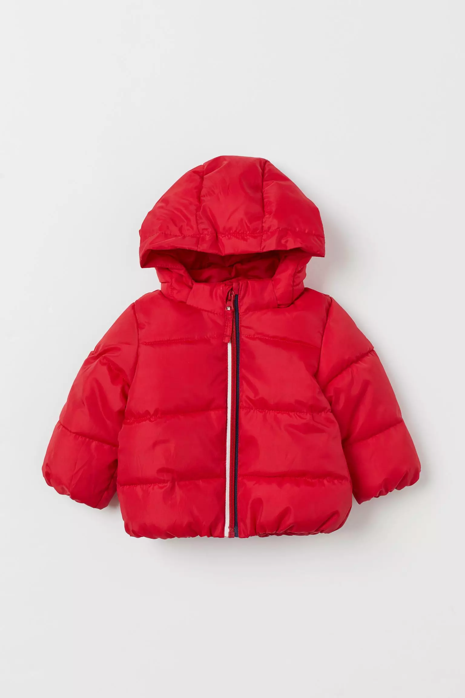 Naka-hood na puffer jacket