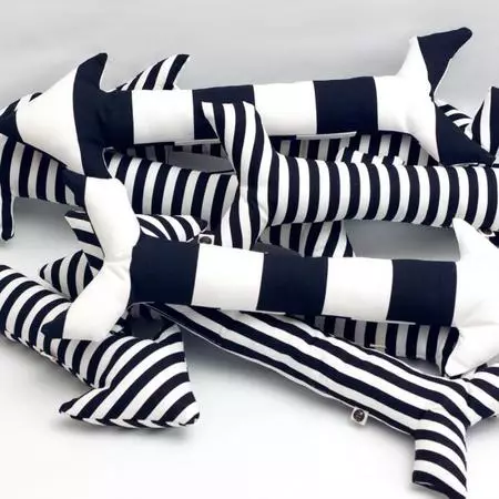 Tothewild Black And White Arrow Cushions 00