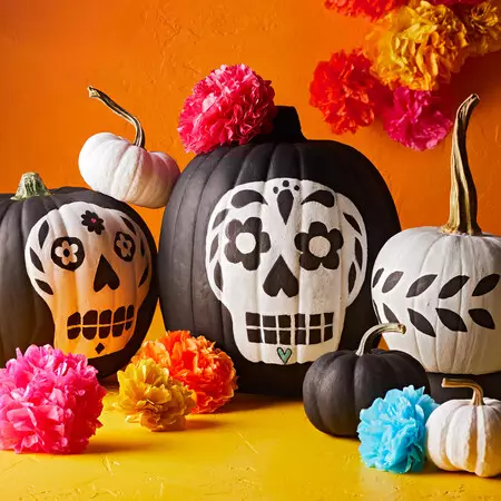 decorate-pumpkins-halloween